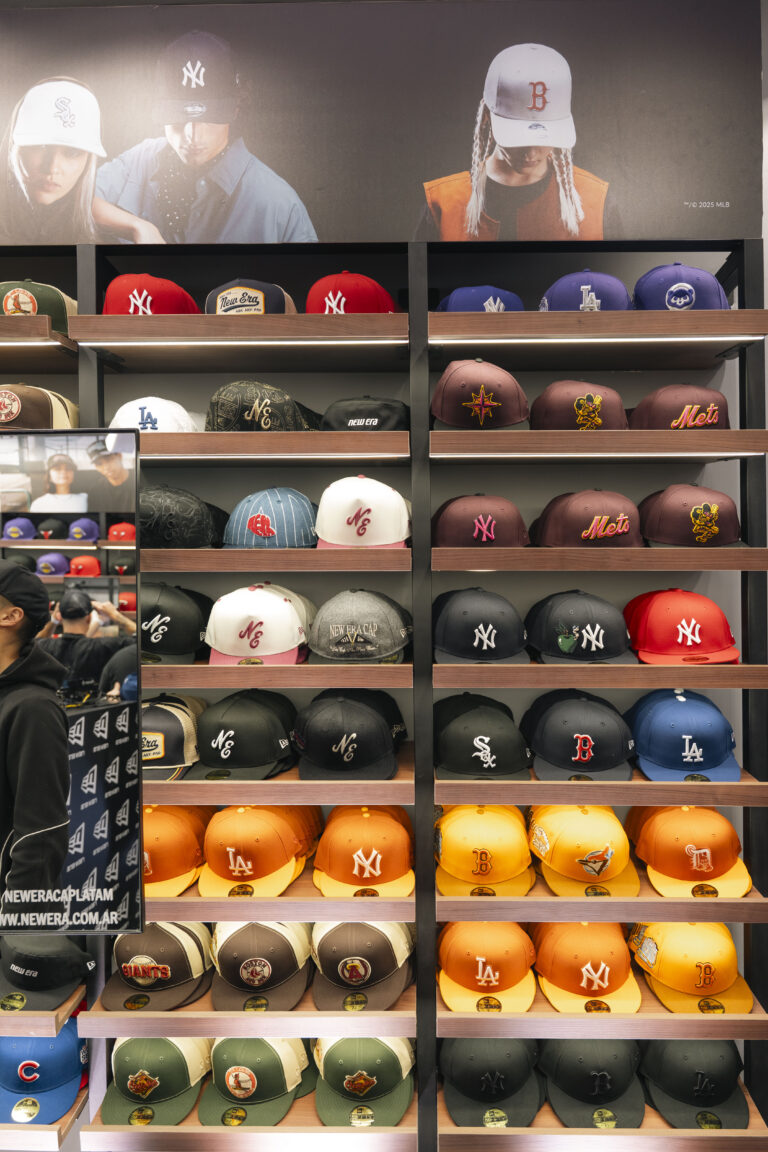 New Era abrió en Unicenter – FashionFan Blog Moda y Belleza